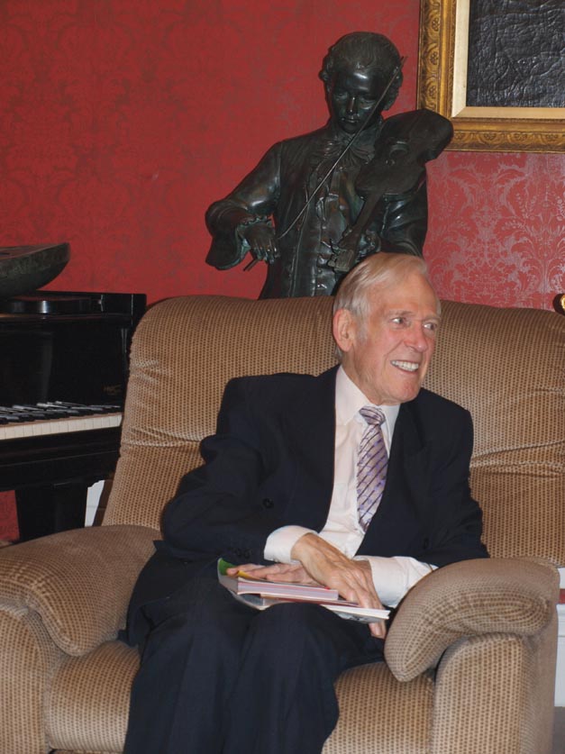 Dr John O'Connell (1927-2013)