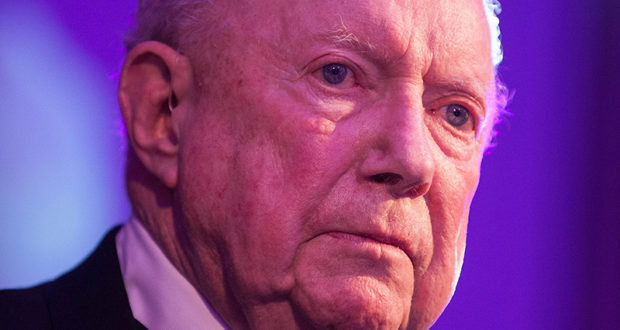 Surgical great receives Lifetime Award