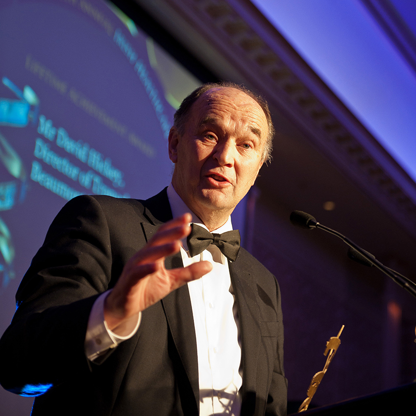 Ex-transplant chief wins Lifetime Award