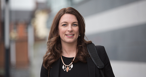 Minister and CMO to meet pelvic mesh ban lobbyists