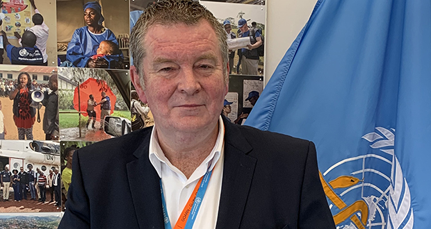 Dr Mike Ryan accepts inaugural Cameron Award from RCSI